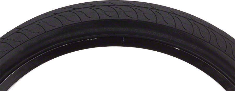 CST Decade Clincher Wire Tire | Tacoma Bike & Ski